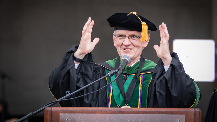 School of Medicine honors Roger Hadley for 16 years of service as dean ...