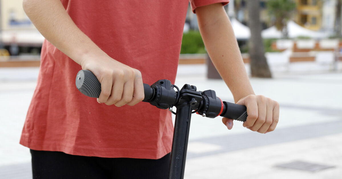 “Wear a helmet”: doctors urge families to put safety first on e-bikes ...