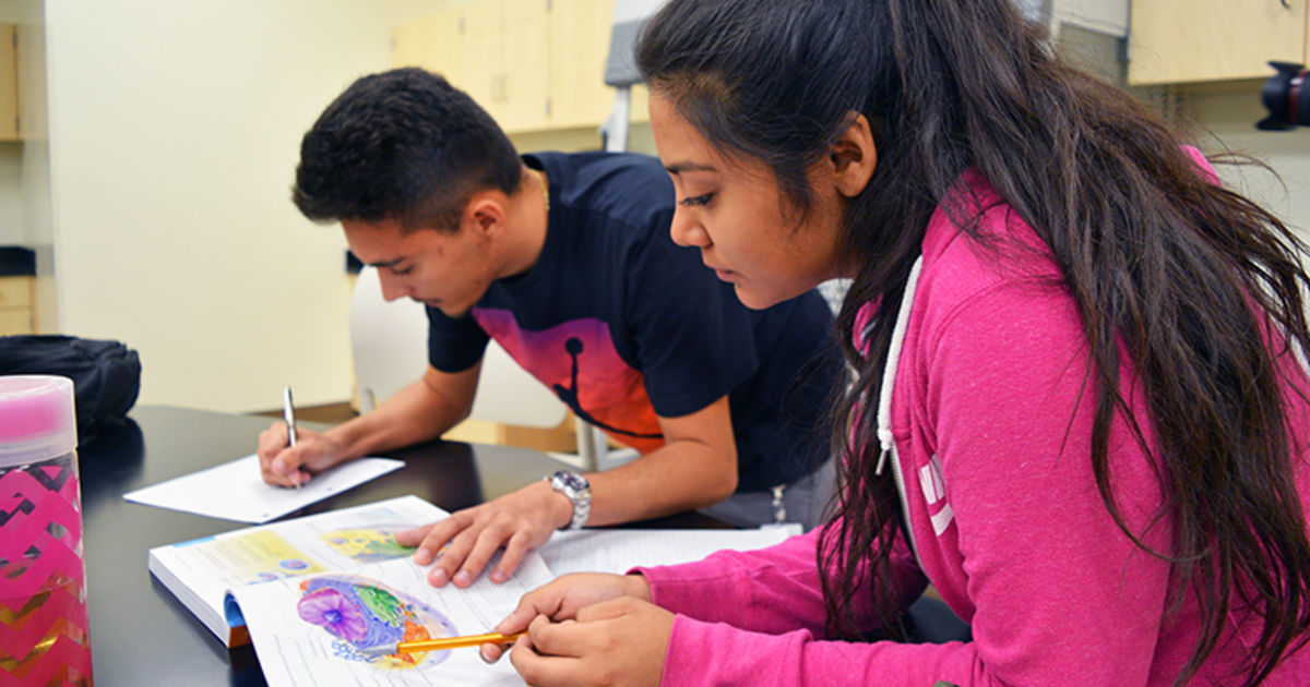 Students begin pursuing their dreams as San Manuel Gateway College ...